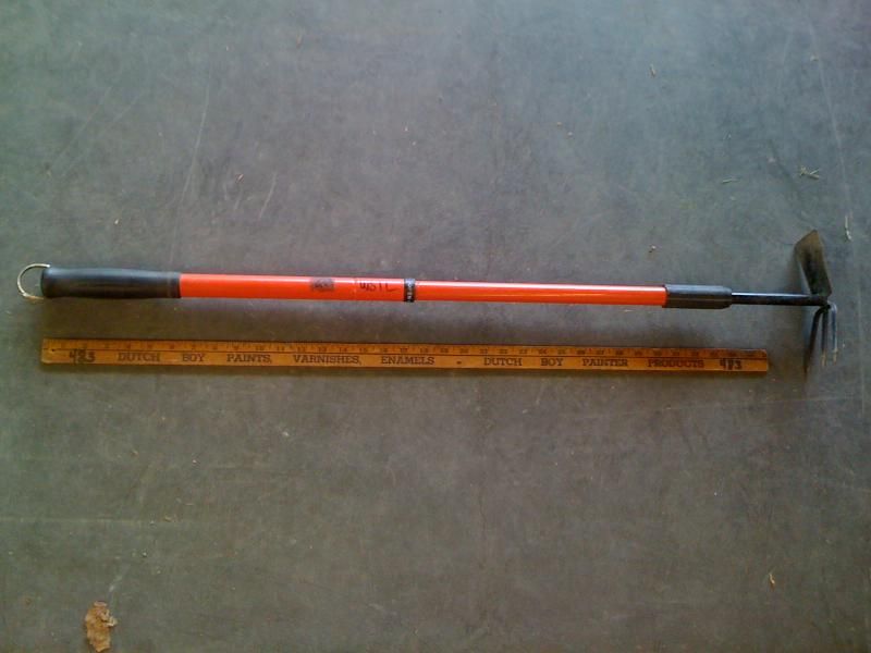 West Seattle Tool Library: Hoe, Corona extendable Handle (474)