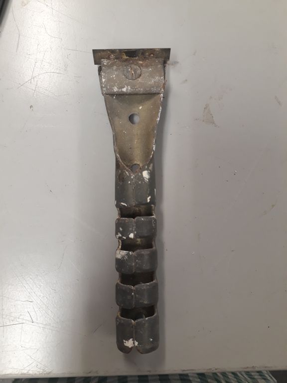 ALoT: Small Metal Scraper (556)