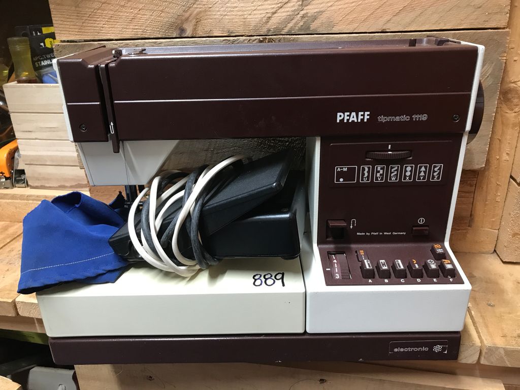 Newtown Tool Library: Sewing machine (Pfaff)